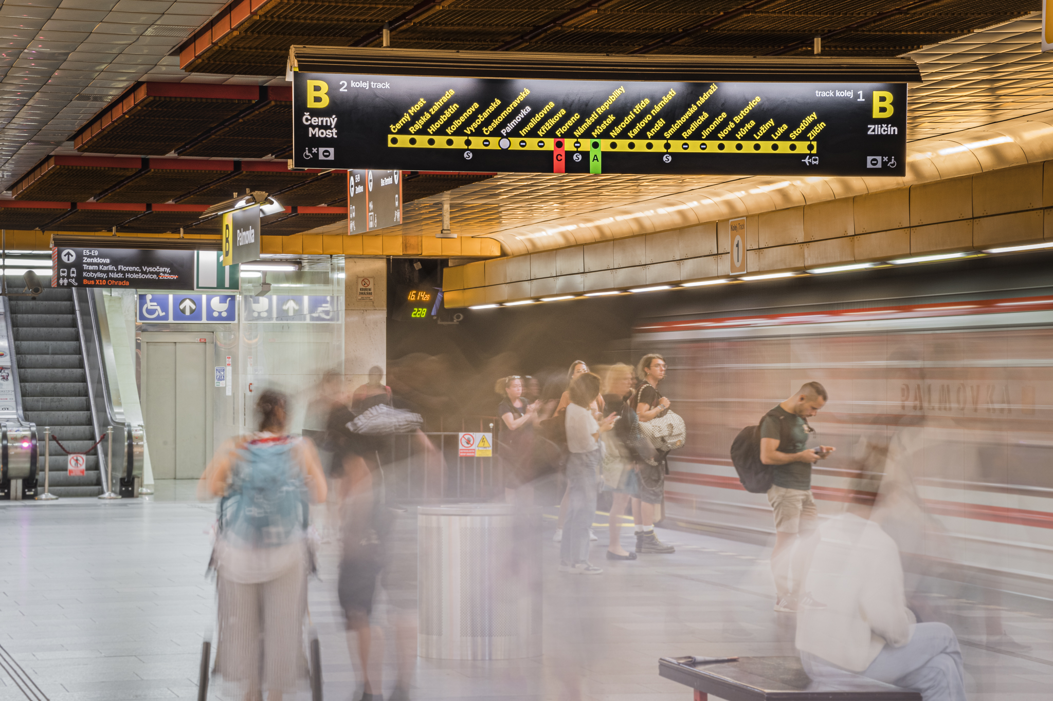 Help improve orientation in Prague | Pražská integrovaná doprava ...